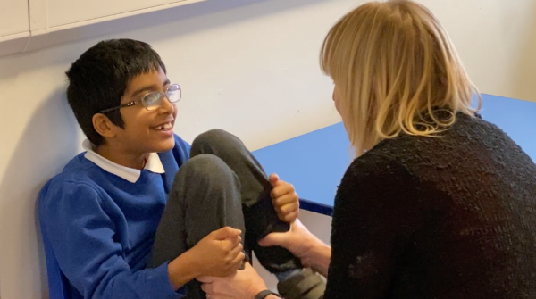 Deep Pressure Touch: what it is, why it works and how to use it - Tacpac